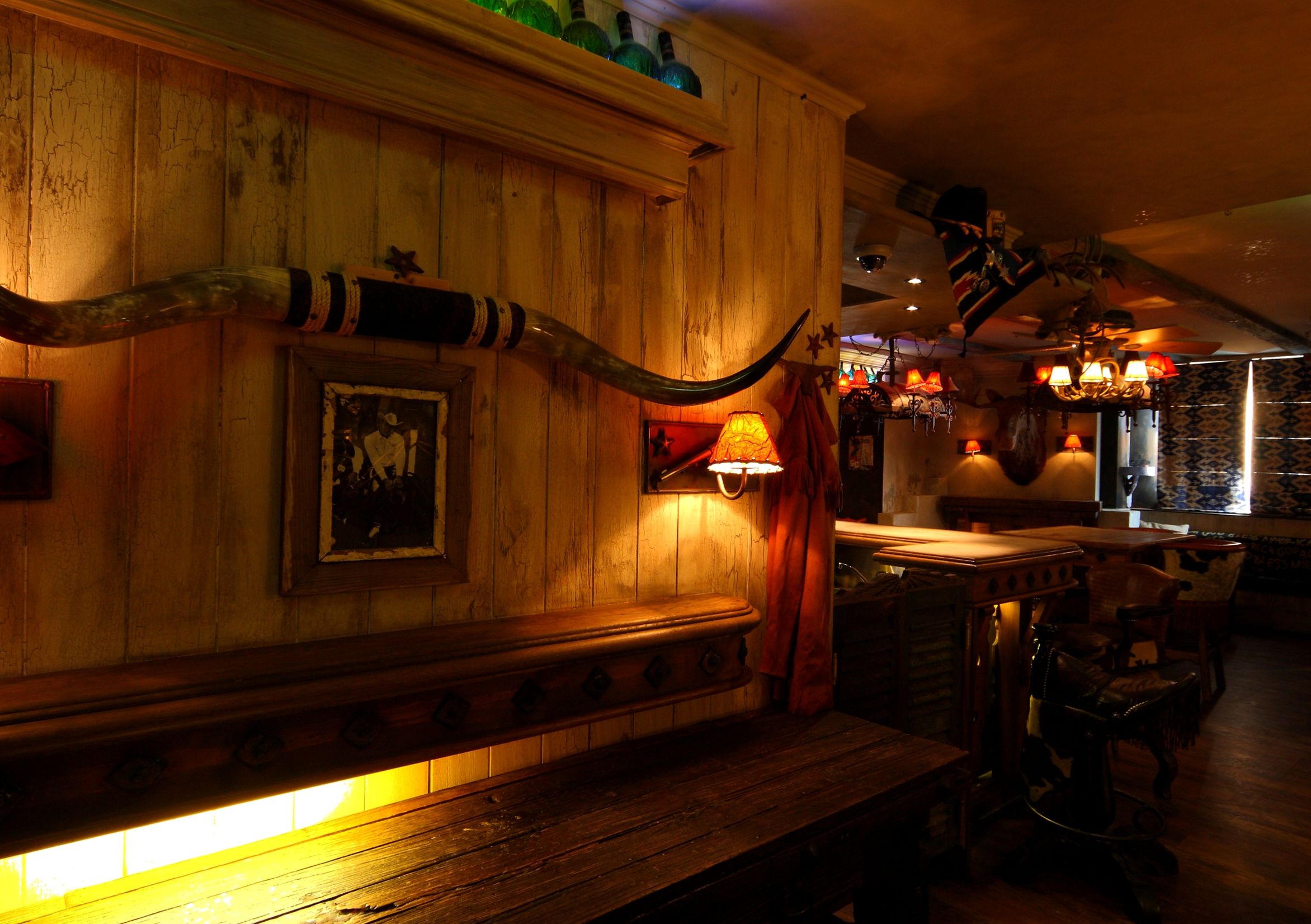 Cowboys Bar Queenstown | Best Awards