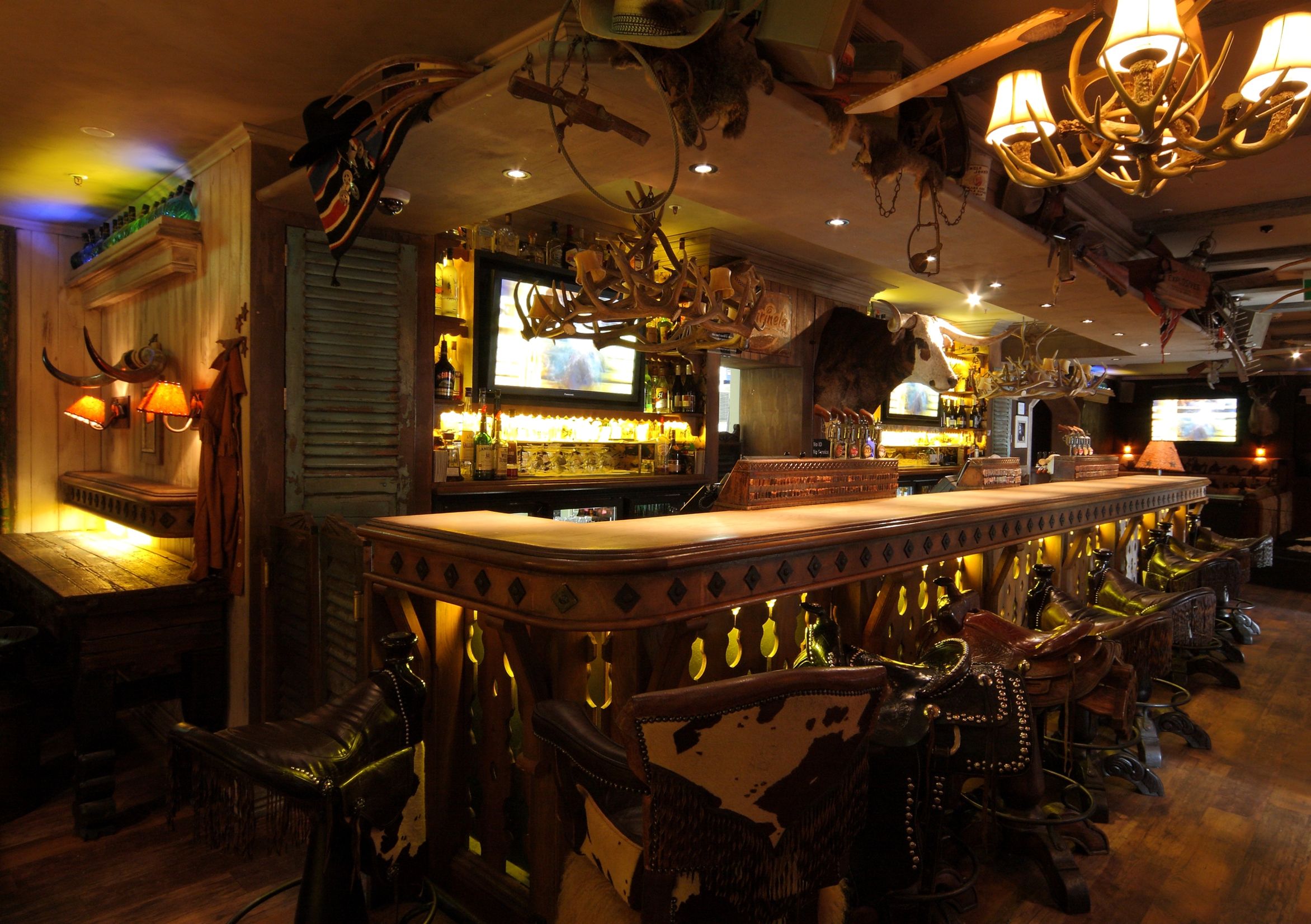Cowboys Bar Queenstown | Best Awards