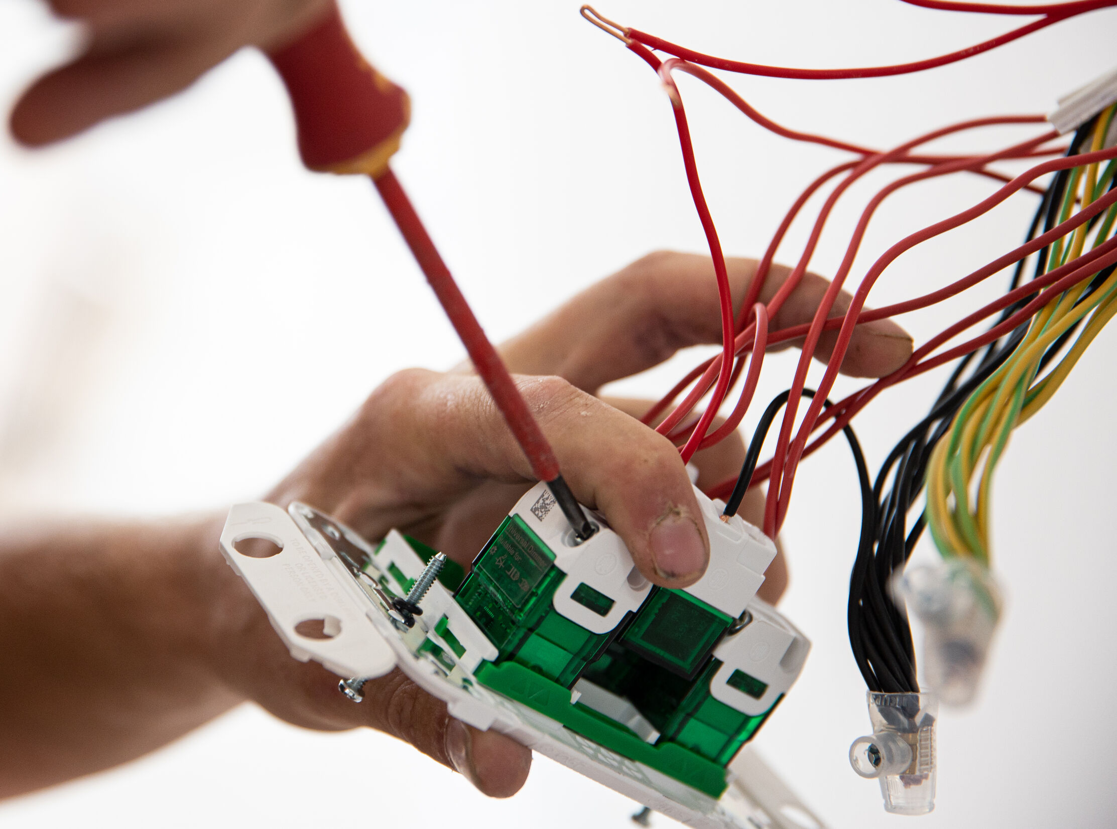 Iconic® 2AX Connected Module | Best Awards