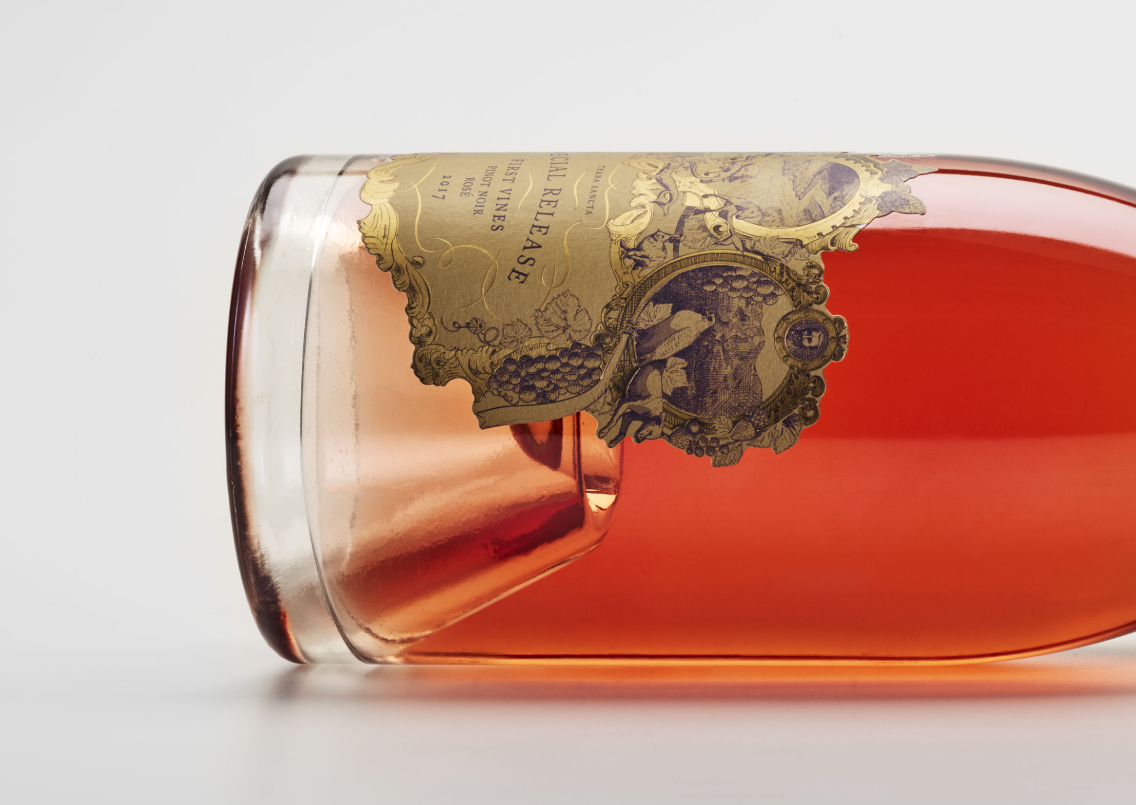 Terra Sancta Rosé | Best Design Awards