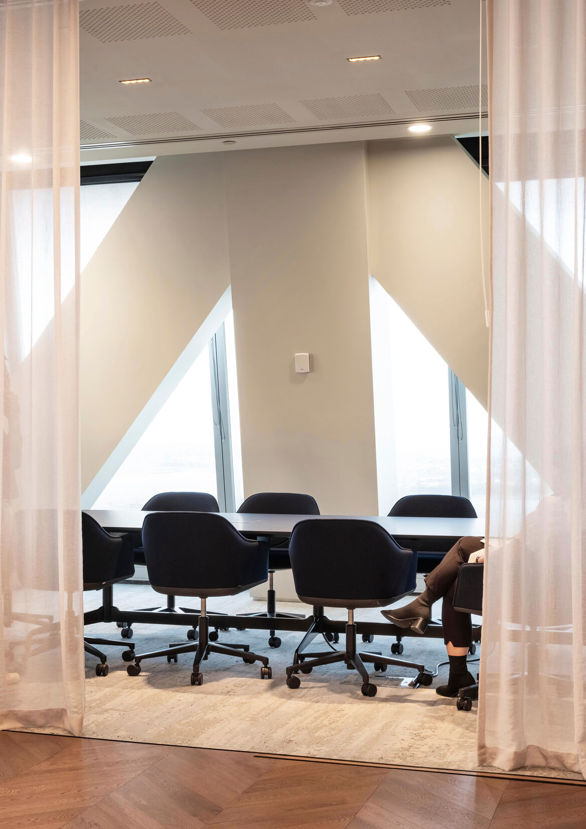 Commercial Bay Office Suites | Best Awards