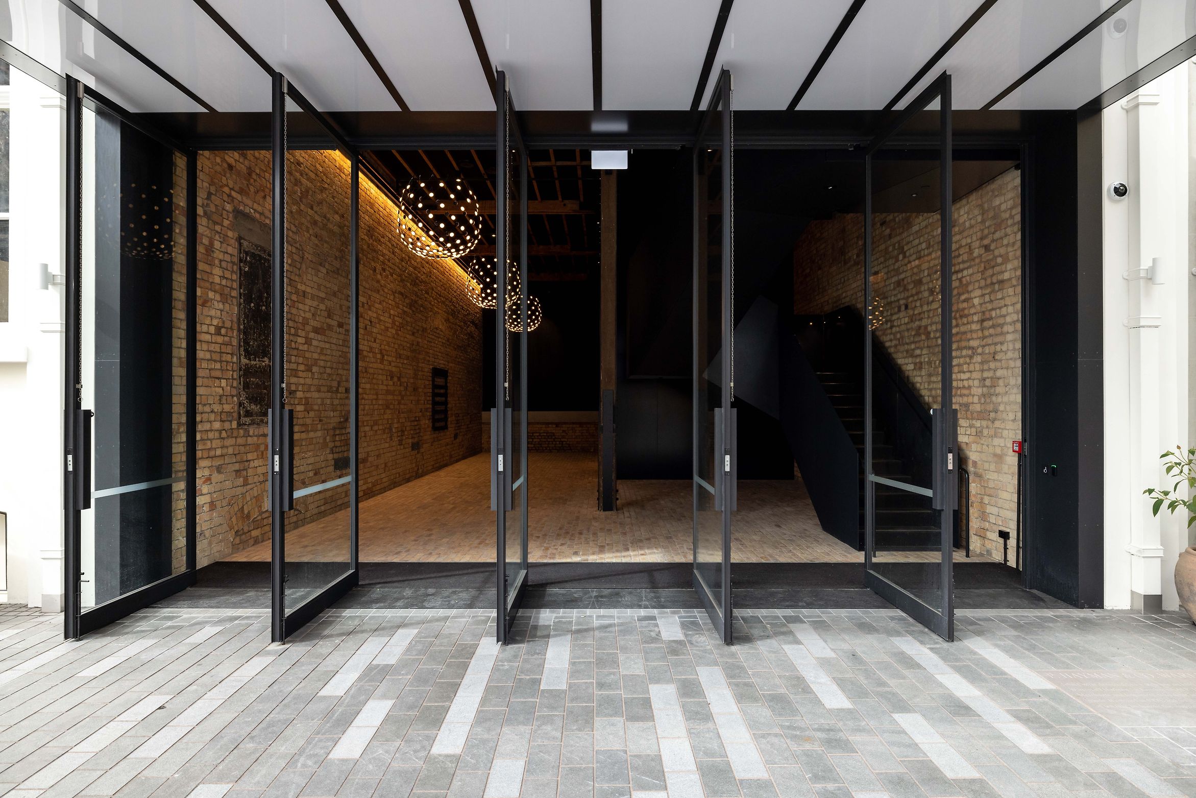 The Hayman Kronfeld Building | Best Awards