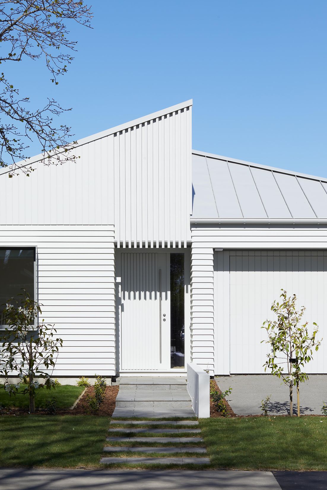 Split Hip | Best Awards