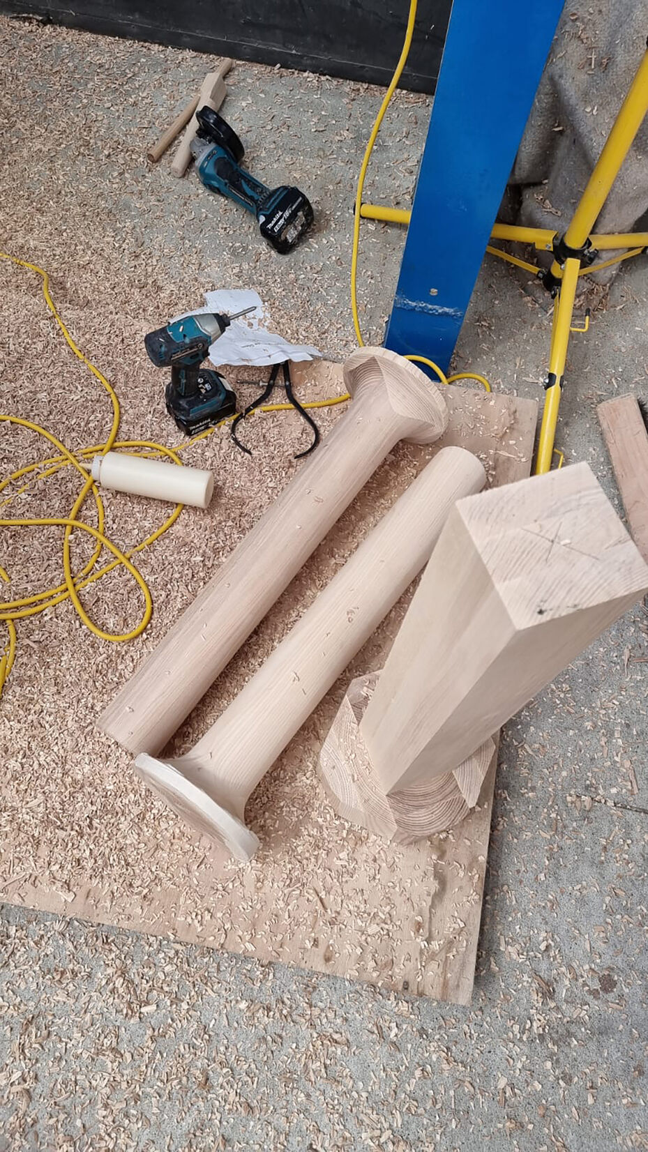 Contour Tables | Best Awards